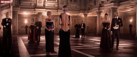 Bérénice Marlohe nude pics page 1