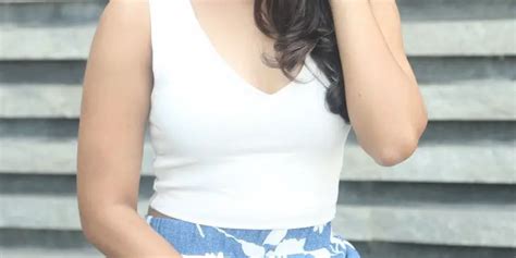 Actress Yamini Hot And Sexy Photoshoot Galleries Hd Images