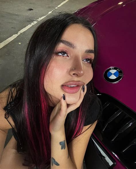 Самые горячие красотки 2024 года знаменитости с новыми стрижками и укладками