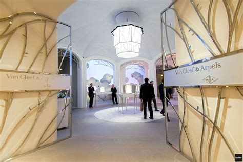 The Van Cleef And Arpels Poetic Complications Watches Hands On