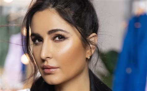 Download Katrina Kaif 4k Portrait Indian Actress Bollywood Movie