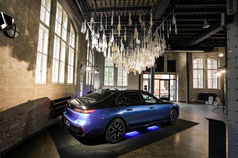 Bmw I7 M70 In Sonic Speed Blue Is A Striking Flagship Ev