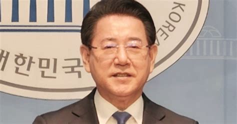 김영록 전남지사 대선 불출마 선언이재명 대세론 영향