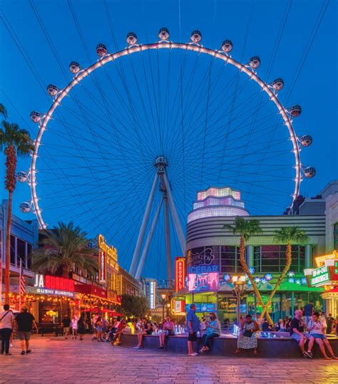 The Linq Promenade Las Vegas And High Roller Small Towns Big City