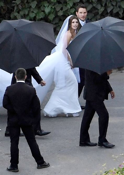 Inside Chris Pratt Katherine Schwarzeneggers Wedding Details Us Weekly