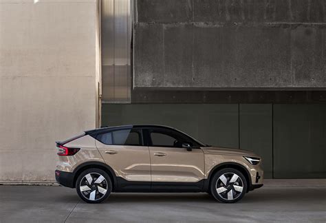 Prijs Volvo Ec40 Single Motor Extended Range Plus Dark Autogids