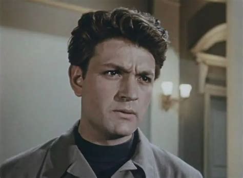 Актер Юлиан Панич «Россия на голову выше всех цивилизованных стран КиноНытик Дзен