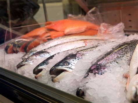 Продукты в Украине как выглядят цены на рыбу на полках супермаркетов в сентябре