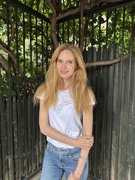 Nell Rebowe Model Management