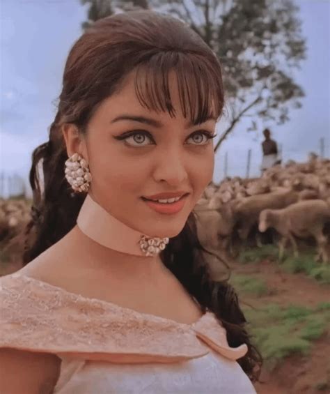 Aishwarya Rai In Her Film Debut The Tamil Iruvar Rclassicdesicelebs