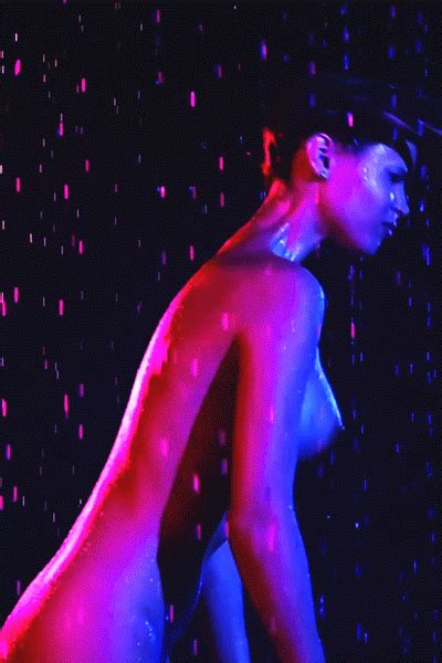 Xiclitchli Light On Gırls