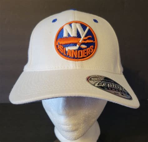 New York Islanders Nhl Fitted Size Medlarge Hat Cap New Read