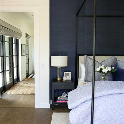 دکوراسیون اتاق خواب سورمه ای دکور اتاق خواب دو نفره شیک و مدرن