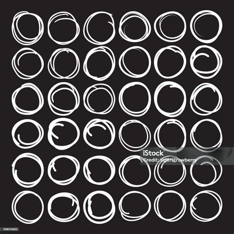 흰색 텍스트 강조 표시 선택 밑줄 및 기호에 대 한 다양 한 손으로 그린 낙서 서클의 집합입니다 개체 그룹에 대한 스톡 벡터 아트 및 기타 이미지 Istock