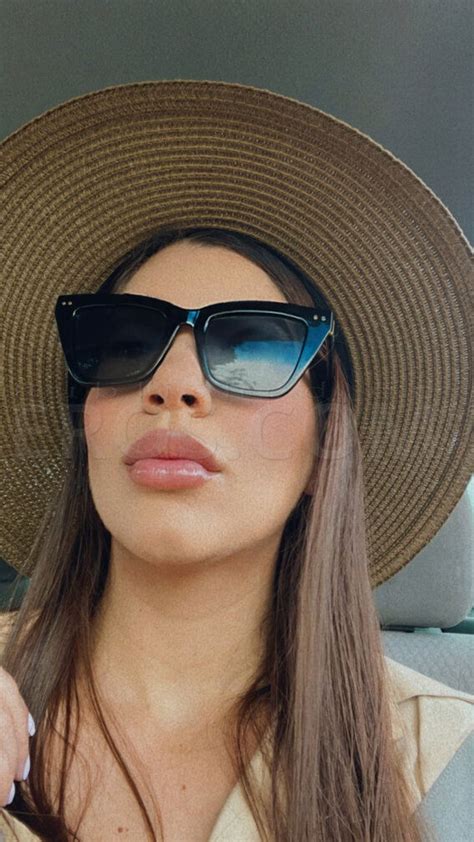 Lola Model Located In Florida Tampa