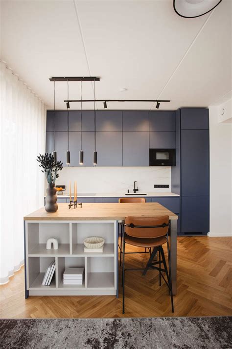 Matt Sinine M Bel Erinevates Tubades Schmidt