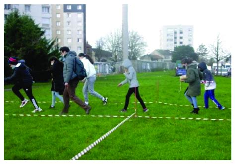 Simulation Of Pedestrians Trying Out The Crossing Planned In The Download Scientific Diagram