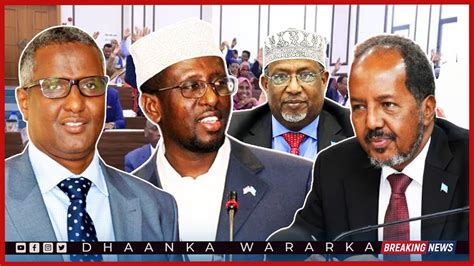 Deg Deg Xildhibaano Maanta Isku Feeray Hoolka Dhexdiisa Kulankii Baarlamanka Oo Lagu Kalatagay