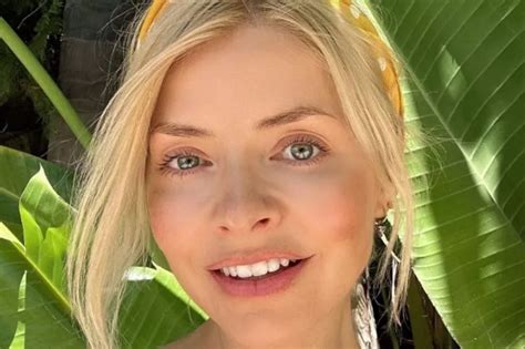Holly Willoughby S Simple Tribute After Being Flooded With Messages Over Natural Beauty Before