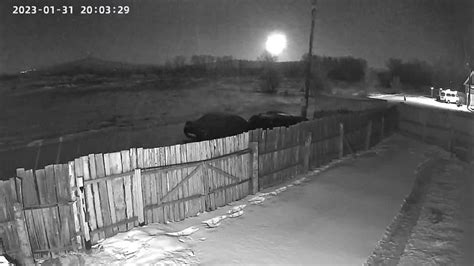 Метеор попал на камеру видеонаблюдения в Подсинем Видео отправили подписчики Notabene Камера