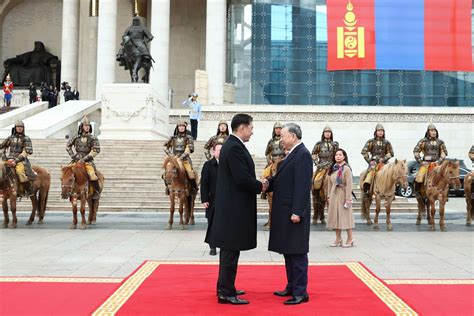 Бүгд Найрамдах Социалист Вьетнам Улсын Ерөнхийлөгчийг албан ёсоор угтаж авлаа Монгол Улсын