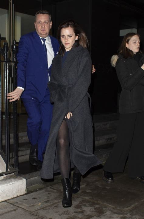 Celebrity Legs And Feet In Tights Emma Watson`s Legs And Feet In Tights 29