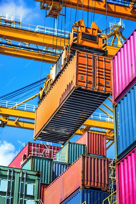 Automated Container Terminal Robotic Cranes And Automated Vehicles