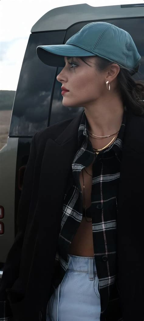 Pin By 𝐄𝐥𝐢𝐧𝐚 On Hande Erçel Stylish Clothes For Women Hande Ercel