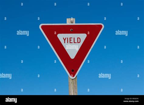 Yield Sign Hi Res Stock Photography And Images Alamy