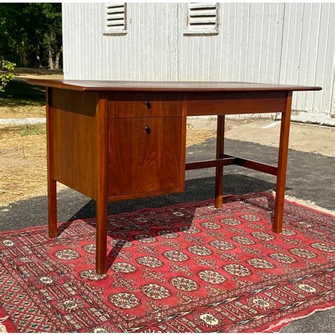 1960s Midcentury Modern Jack Cartwright For Founders Writing Desk W