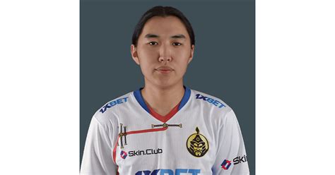 910 Cs2 Settings Crosshair Sensitivity And Config 2025 Launch Options Video Mouse And Hardware