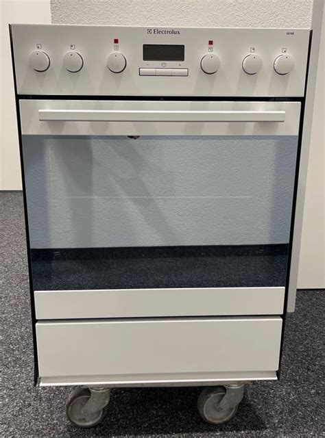 Neuwertiger Elektrolux Backofen Ehl4we Weiss Neu Gemäss Beschreibung