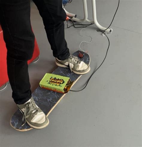 Skateboard Controller Using Buttons Details