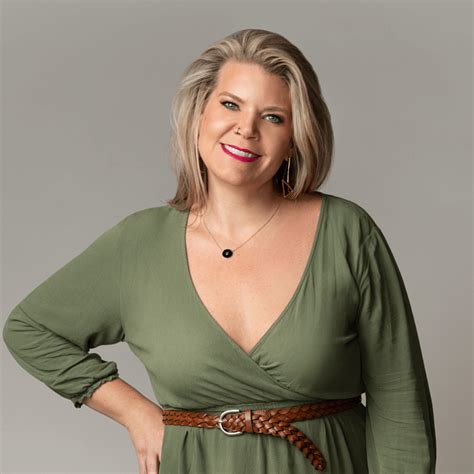 Lora Null Hosts Global