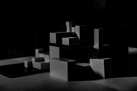 random multilinear maps and the erdős box problem published in