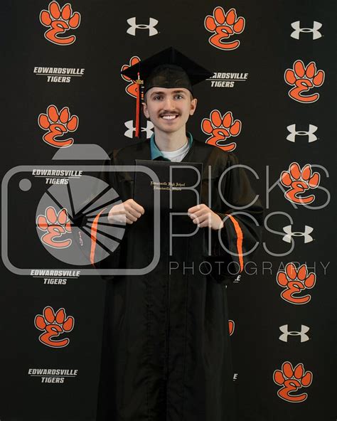 Grad Photos 2024auditoriumblack Backdrop Rickspicsphotography