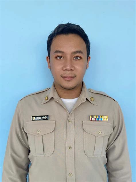 Photo Gallery แชร์สนั่น ครูนาฏศิลป์หนุ่ม ตัดต่อรูปทำเนียบครูผู้สอน 7 วิชาในโรงเรียน ชาวเน็ต