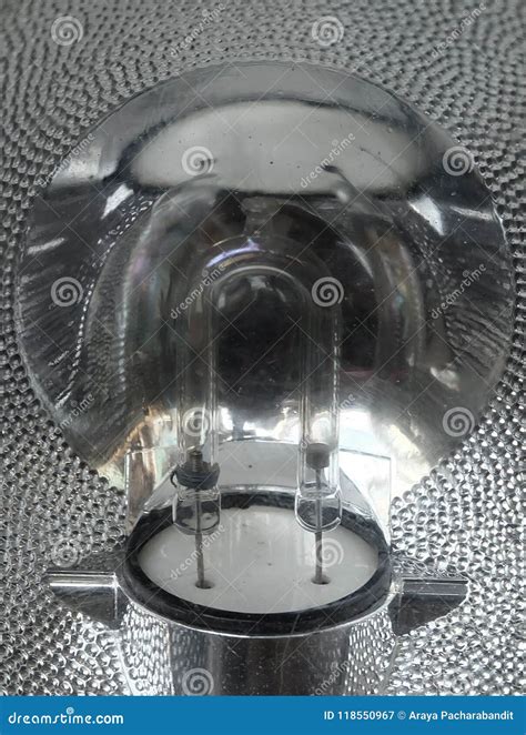 Quartz Halogen Light And Tungsten Halogen Lamp Stock Image Image Of Lamp Energy 118550967