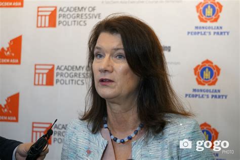 Улс төрд эмэгтэйчүүдийн оролцоог нэмснээр эдийн засаг гэр бүл хувь хүн хөгжинө