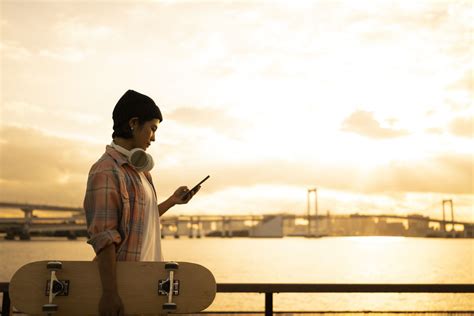Apples App Tracking Transparency Helps Privacy But Cant Stop All Targeted Ads Vox