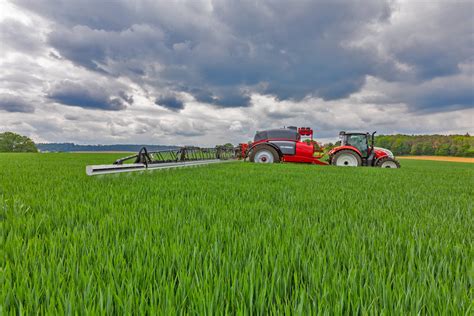 Опрыскиватель Leeb Lt