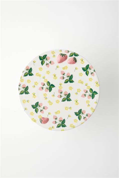 딸기 케이크 스탠드 어반 아웃피터스 한국 공식 스토어 라이프스타일 편집샵 여성 의류 남성 의류 홈 라이프 스타일 음반 및 사진용품