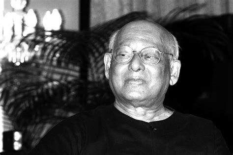 Ranajit Guha Rudrangshu Mukherjee Writes About Historian Ranajit Guha