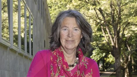 Prof Mr Corien Prins Is Benoemd Als Universiteitshoogleraar Bij