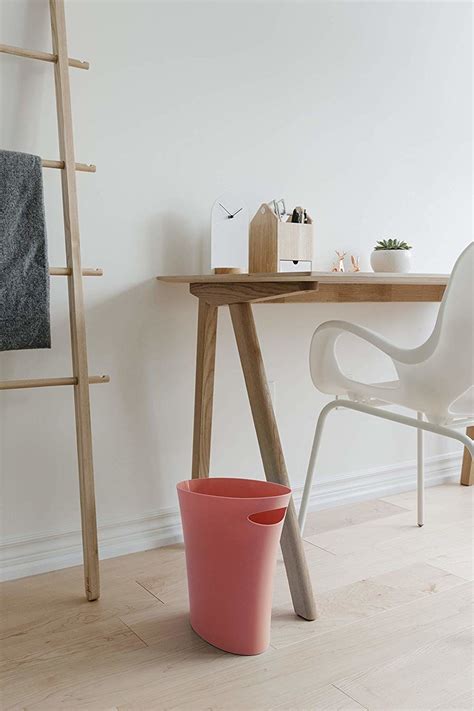 26 Things That Ll Help You Declutter Your Desk