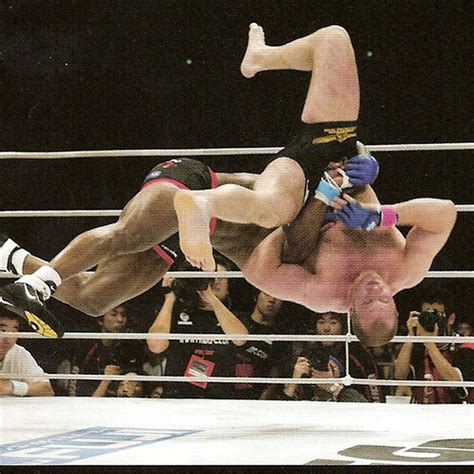Kevin Randleman Doing Suplex Fedor Emelianenko During Pride 2004 Hw Gp