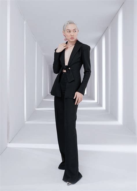 Vẻ đẹp đa Dạng Của Phụ Nữ Trong Các Thiết Kế Của Stylist Kelbin Lei