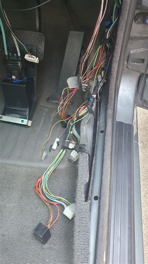 Identifying Connectors In A 1990 E30 318i R E30