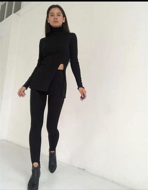 Костюм — цена 380 грн в каталоге Брючные костюмы Купить женские вещи по доступной цене на Шафе