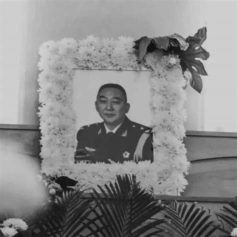 缉毒能手王宇飞去世，“警察故事”首公开→ 父亲 女儿 电话